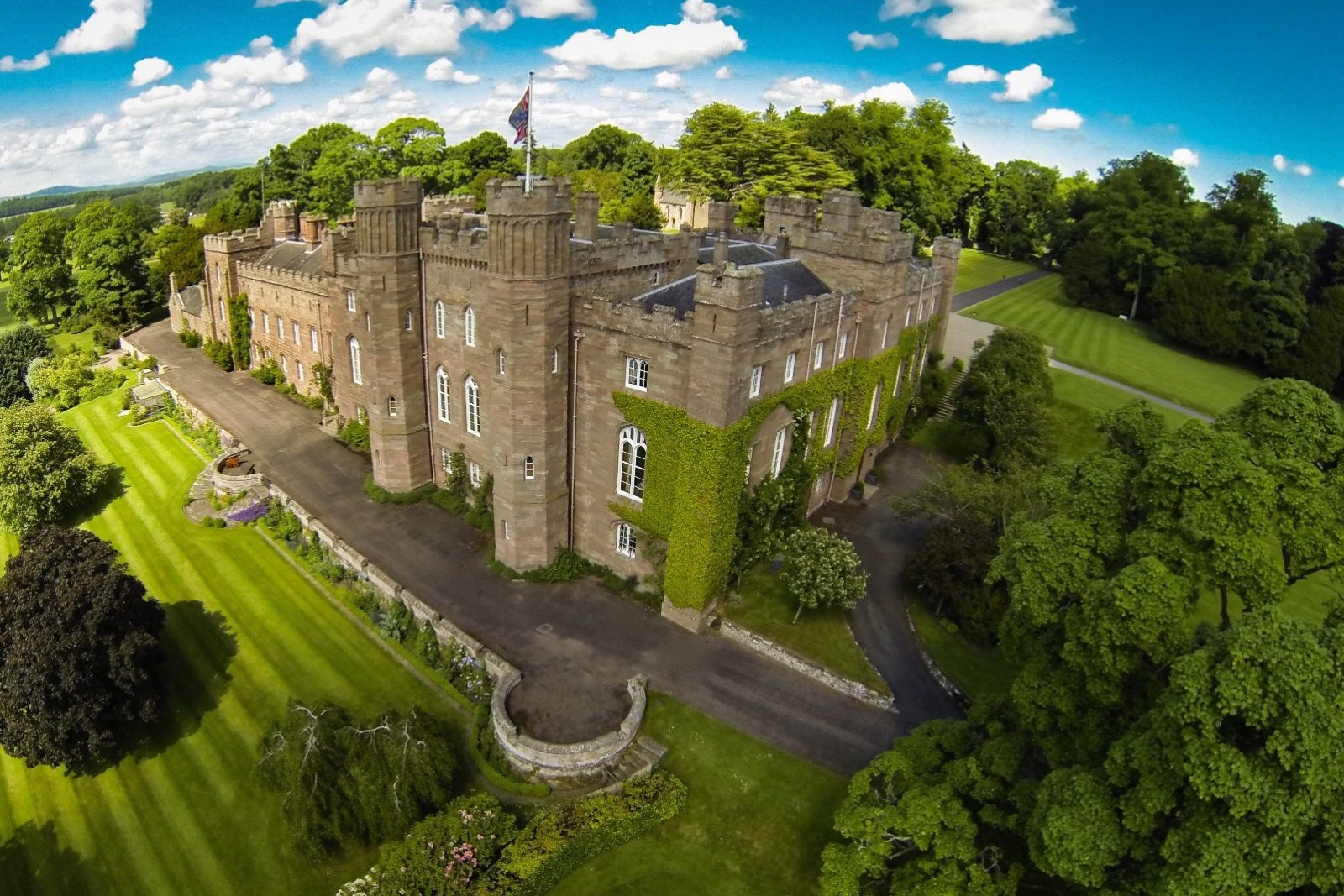 Exclusive Castle Rental Scotland | Sheenco Travel